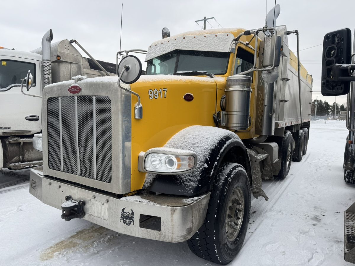 *REPO* 2022 Peterbilt 367 Spiff Tri Axle Dump Truck *REPO*